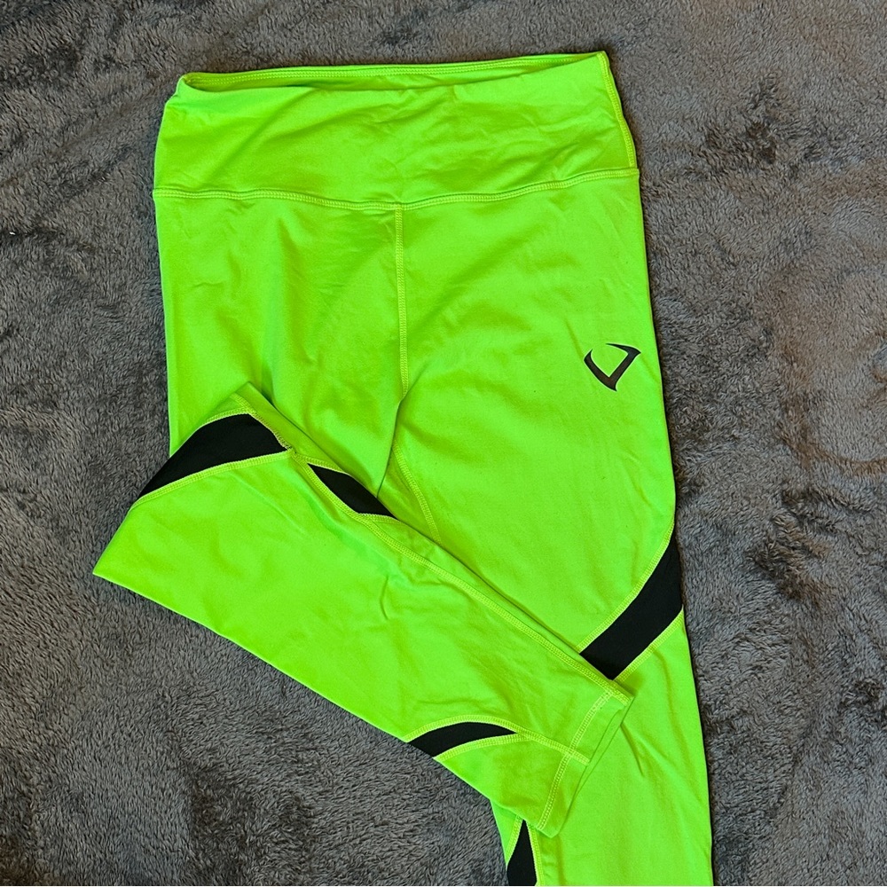 Violate The Dress Code Vibrant Green Leggings Size L - Gem